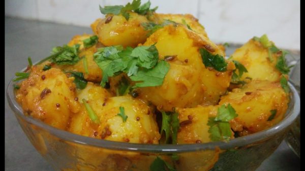 Top 10 Local Foods of Uttarakhand – Traditional Pahadi Cuisine